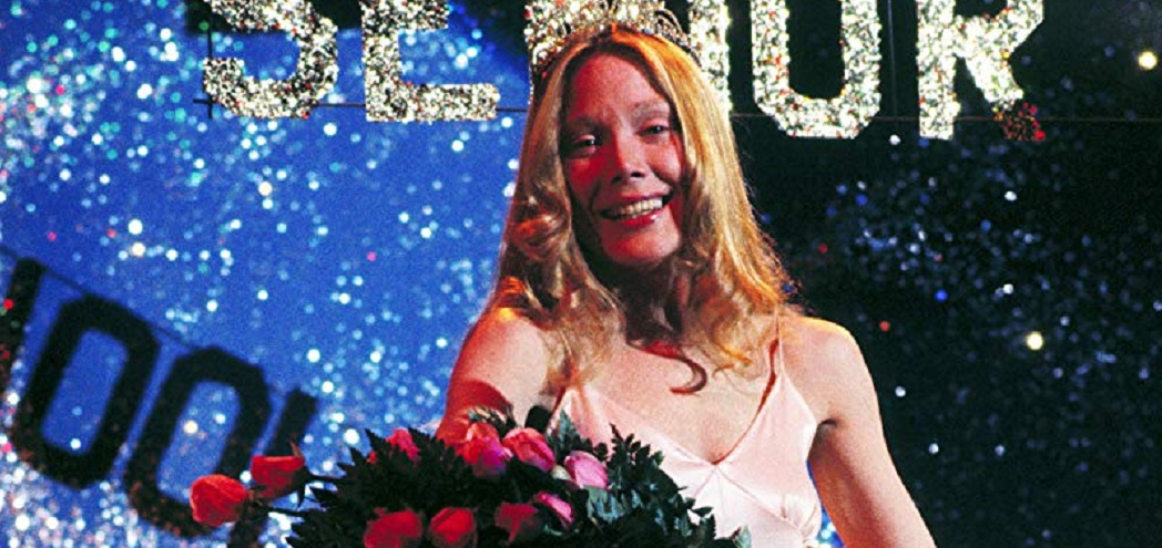 ‘Carrie’ (1976): A classic go-to for Halloween season – Movies & Drinks