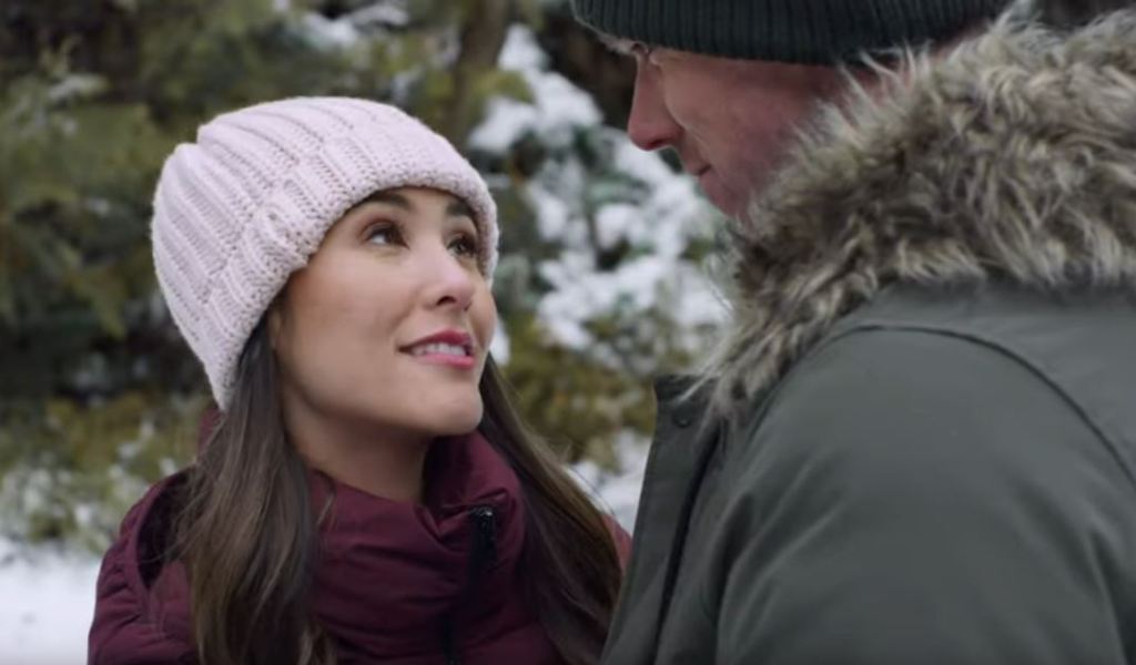 ‘Christmas in the Wilds’ (2021): Cast returns for more wild, romantic ...